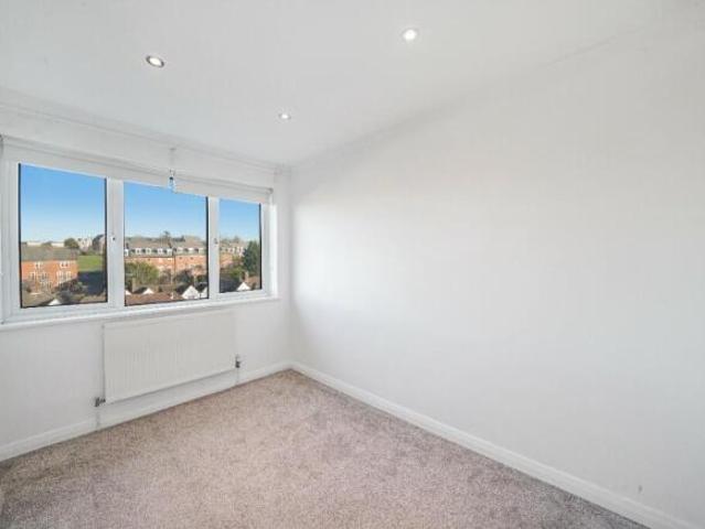 4 bedroom semi detached house for rent in Addison Road, Guildford, Surrey, GU1