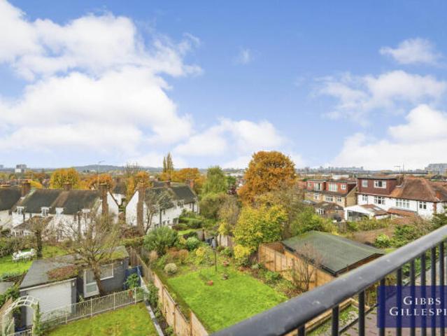 4 bedroom semi detached house for rent in Ainsdale Road, London, W5