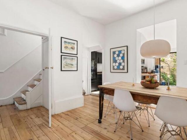 4 bedroom semi detached house for rent in Albion Road, Newington Green, N16