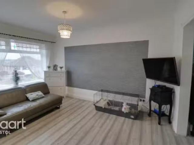 4 bedroom semi detached house for rent in Allison Road, Bristo.