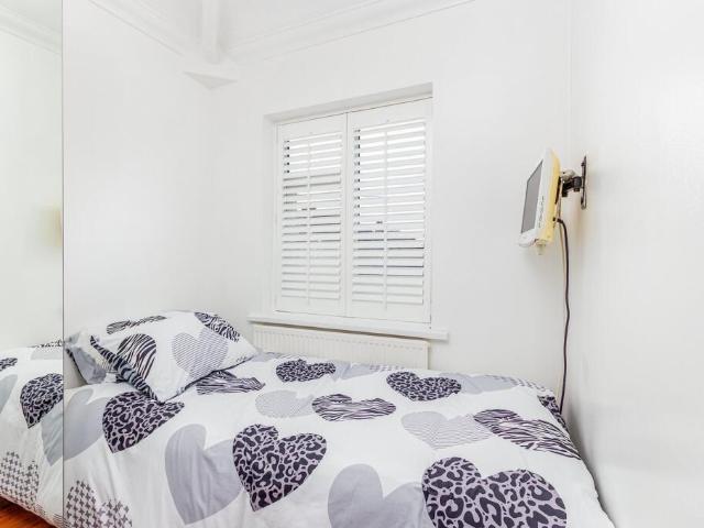 4 bedroom semi detached house for rent in Ashbourne Road, Stretford, Manchester, M32