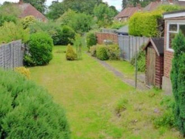 4 bedroom semi detached house for rent in Ashenden Road, Guildford, GU2