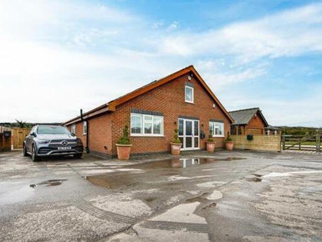 4 Bedroom Semi detached House For Rent In Astbury
