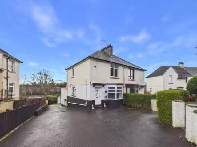4 bedroom semi detached house for rent in Aros Drive, Glasgow.