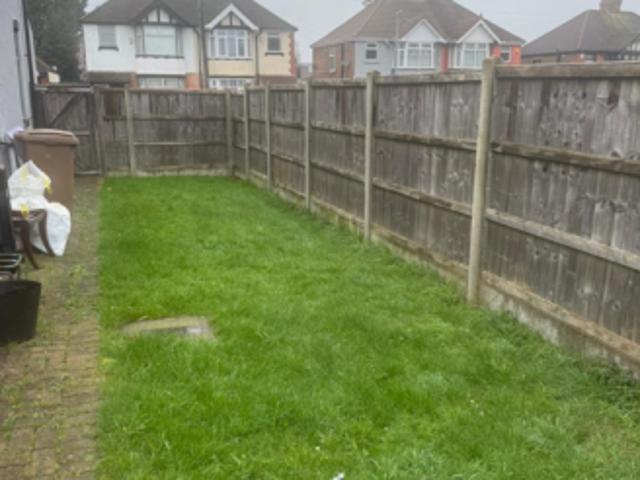 4 bedroom semi detached house for rent in Atherstone Road, Luton, Bedfordshire, LU4
