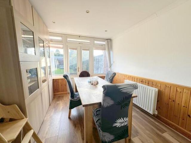 4 bedroom semi detached house for rent in Barton Road, Luton, LU3 2BE, LU3
