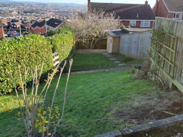 4 bedroom semi detached house for rent in Barley Farm Road, Exeter, EX4