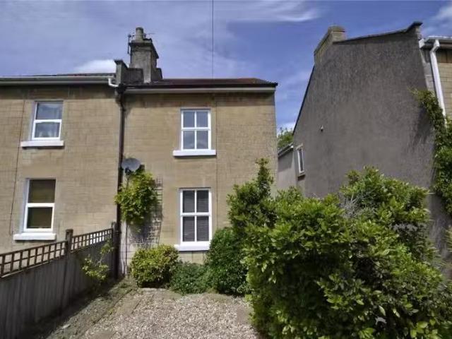 4 bedroom semi detached house for rent in Bath, BA2