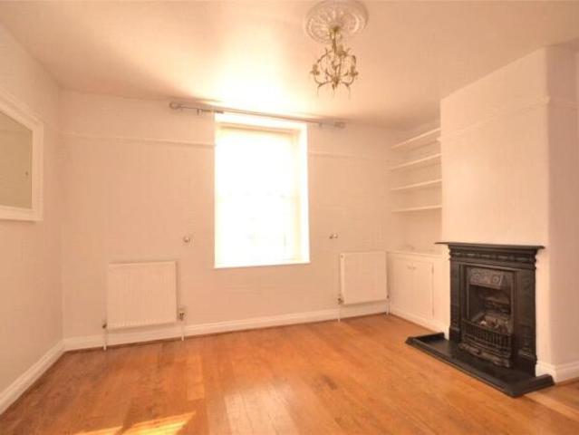 4 bedroom semi detached house for rent in Bath, BA2