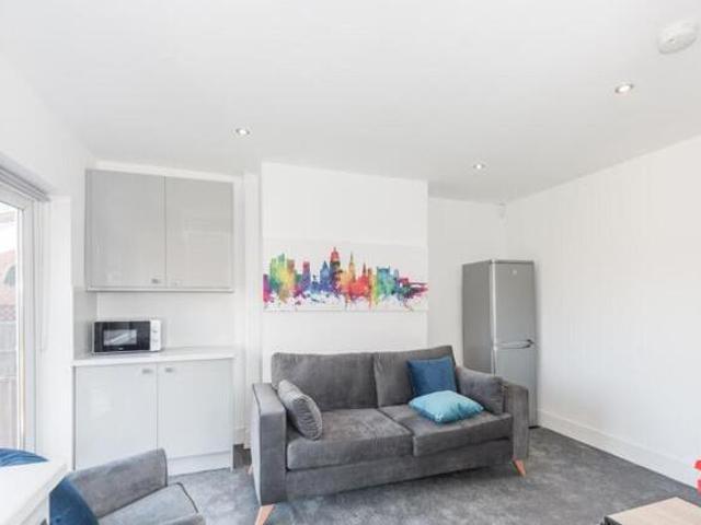 4 Bedroom Semi detached House For Rent In Beeston, Nottingham
