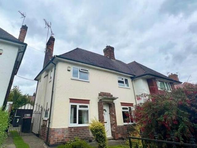 4 Bedroom Semi detached House For Rent In Beeston