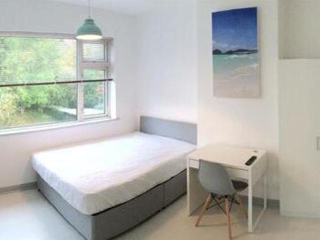 4 Bedroom Semi detached House For Rent In Beeston