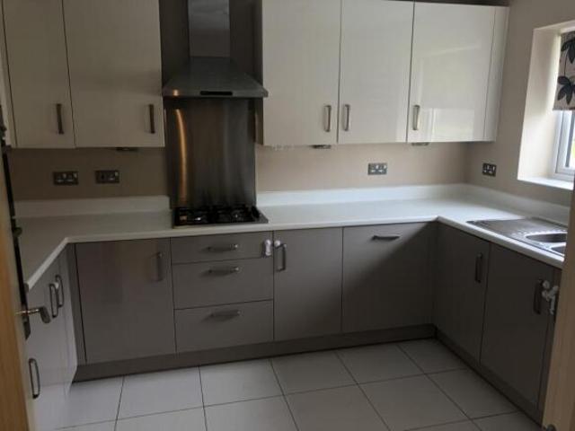 4 bedroom semi detached house for rent in Beswick, Manchester, M11