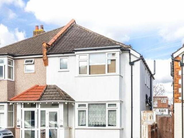 4 Bedroom Semi detached House For Rent In Bromley