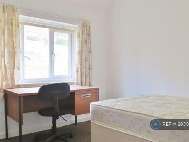 4 Bedroom Semi detached House For Rent In Brighton