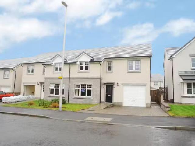 4 bedroom semi detached house for rent in Burnside Road, Dyce.