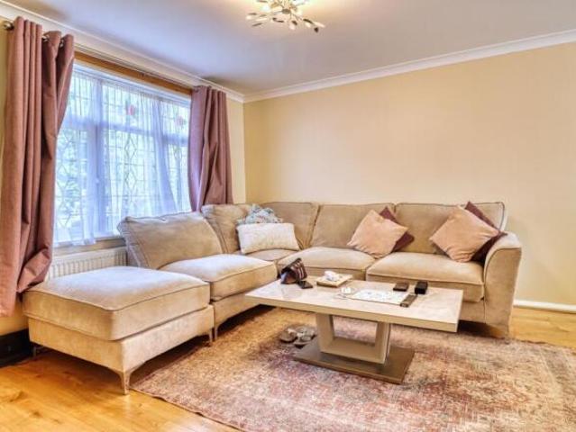 4 bedroom semi detached house for rent in Byerly Place, Downs Barn, Milton Keynes, Buckinghamshire, MK14