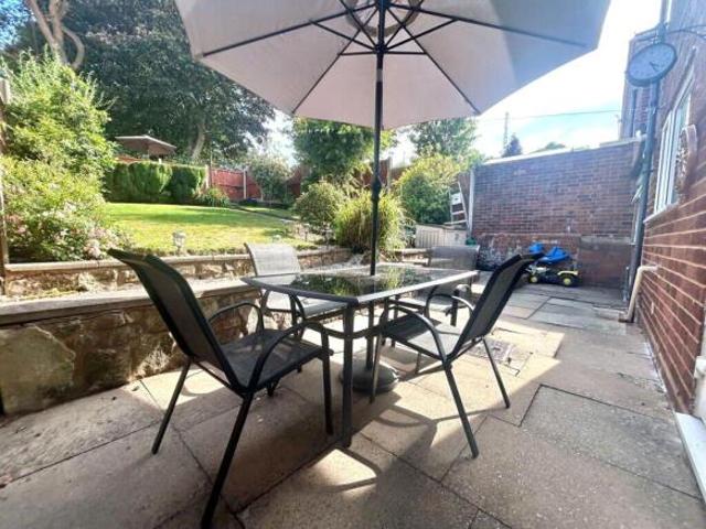 4 bedroom semi detached house for rent in Camberley Crescent, Wolverhampton, WV4