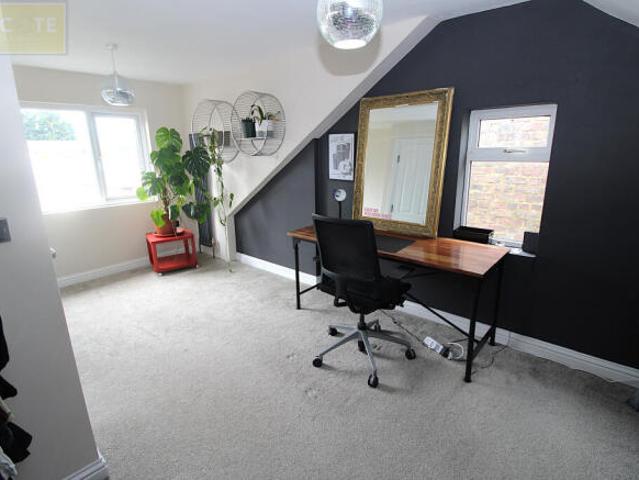 4 bedroom semi detached house for rent in Cannon Street Eccles, M30