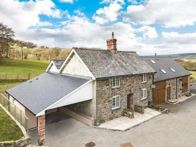 4 Bedroom Semi detached House For Rent In Caersws, Carno