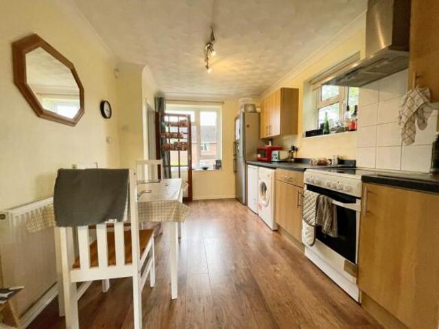 4 bedroom semi detached house for rent in Calthorpe Road, Norwich, NR5