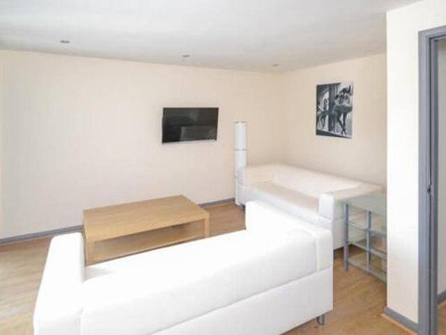 4 Bedroom Semi detached House For Rent In Carlton, Nottingham