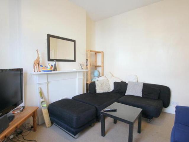 4 bedroom semi detached house for rent in Cavendish Road, Wandsworth, London, SW12