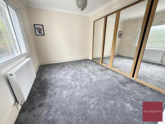 4 bedroom semi detached house for rent in Cobham terrace, Greenhithe, DA9