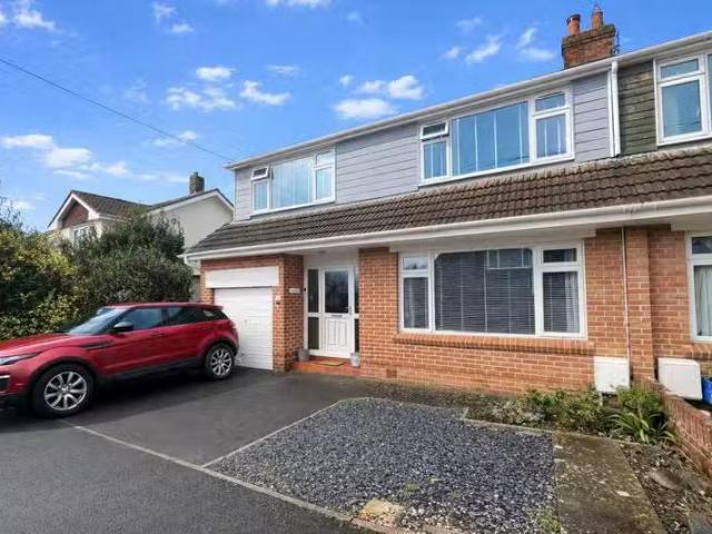 4 bedroom semi detached house for rent in Colley Park Road, Br.