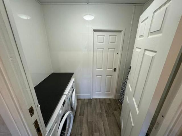 4 bedroom semi detached house for rent in Coppice Road, Solihull, B92