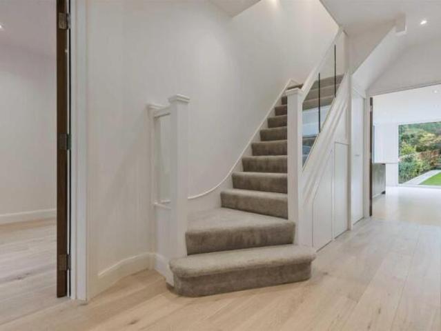 4 bedroom semi detached house for rent in Coppice Walk, Totteridge, N20
