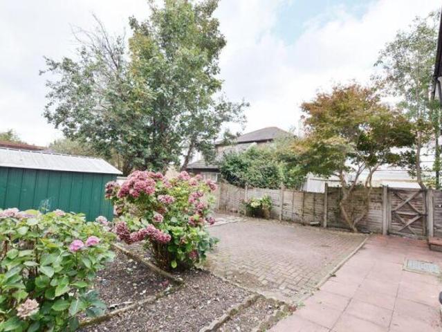 4 bedroom semi detached house for rent in Cleveland Road, Uxbridge, UB8