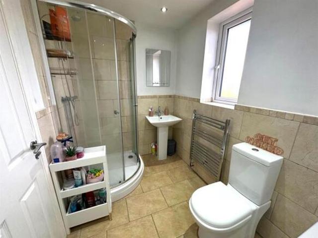 4 bedroom semi detached house for rent in Cliff Road, Stannington, Sheffield, S6