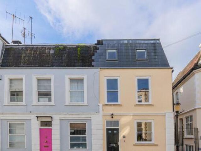 4 Bedroom Semi detached House For Rent In Clifton