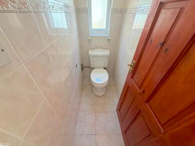 4 bedroom semi detached house for rent in Creighton Avenue, London, N10