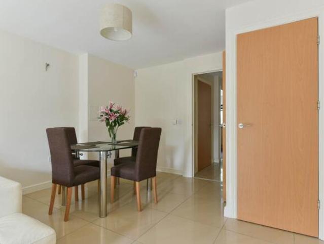 4 bedroom semi detached house for rent in Cuddington Avenue, Worcester Park, KT4