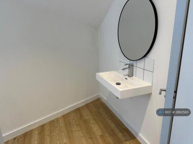 4 bedroom semi detached house for rent in Cyril Crescent, Cardiff, CF24