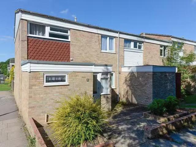 4 bedroom semi detached house for rent in Downs Road, Canterbu.
