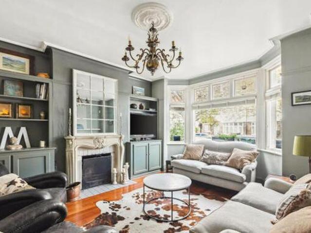 4 Bedroom Semi detached House For Rent In East Sheen, London