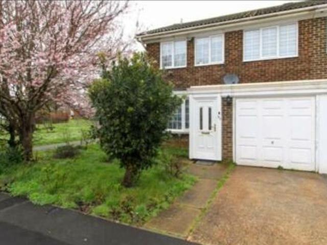 4 Bedroom Semi detached House For Rent In Eastbourne