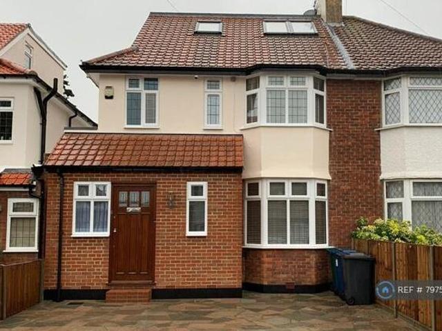 4 Bedroom Semi detached House For Rent In Edgware