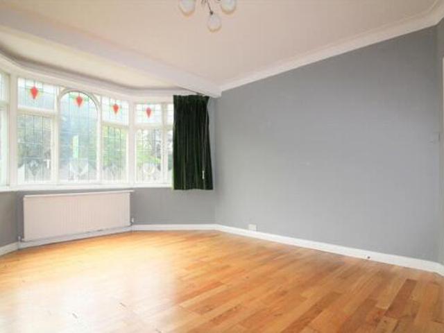 4 Bedroom Semi detached House For Rent In Enfield Town