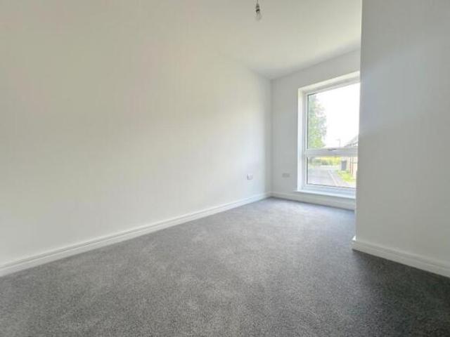 4 bedroom semi detached house for rent in Farmstead Close, Luton, LU4