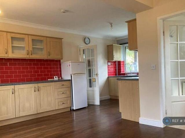 4 Bedroom Semi detached House For Rent In Flintham, Newark