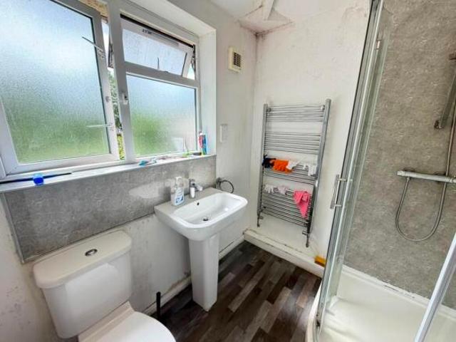 4 bedroom semi detached house for rent in Gaddesby Avenue, Leicester, LE3