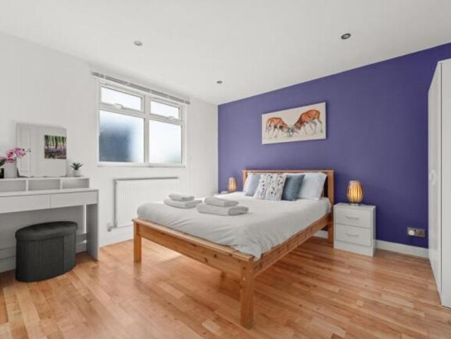 4 bedroom semi detached house for rent in Gibbon Road Kingston upon Thames KT2