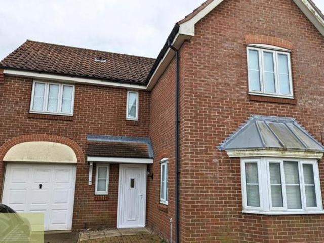 4 Bedroom Semi detached House For Rent In Gorleston