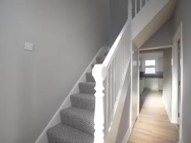 4 bedroom semi detached house for rent in Grange Road, Ilford.