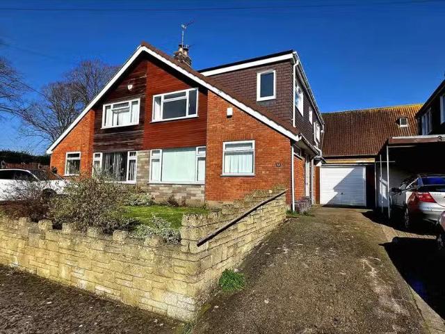 4 bedroom semi detached house for rent in Greenwood Road, Know.