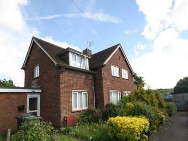 4 Bedroom Semi detached House For Rent In Guildford, Surrey